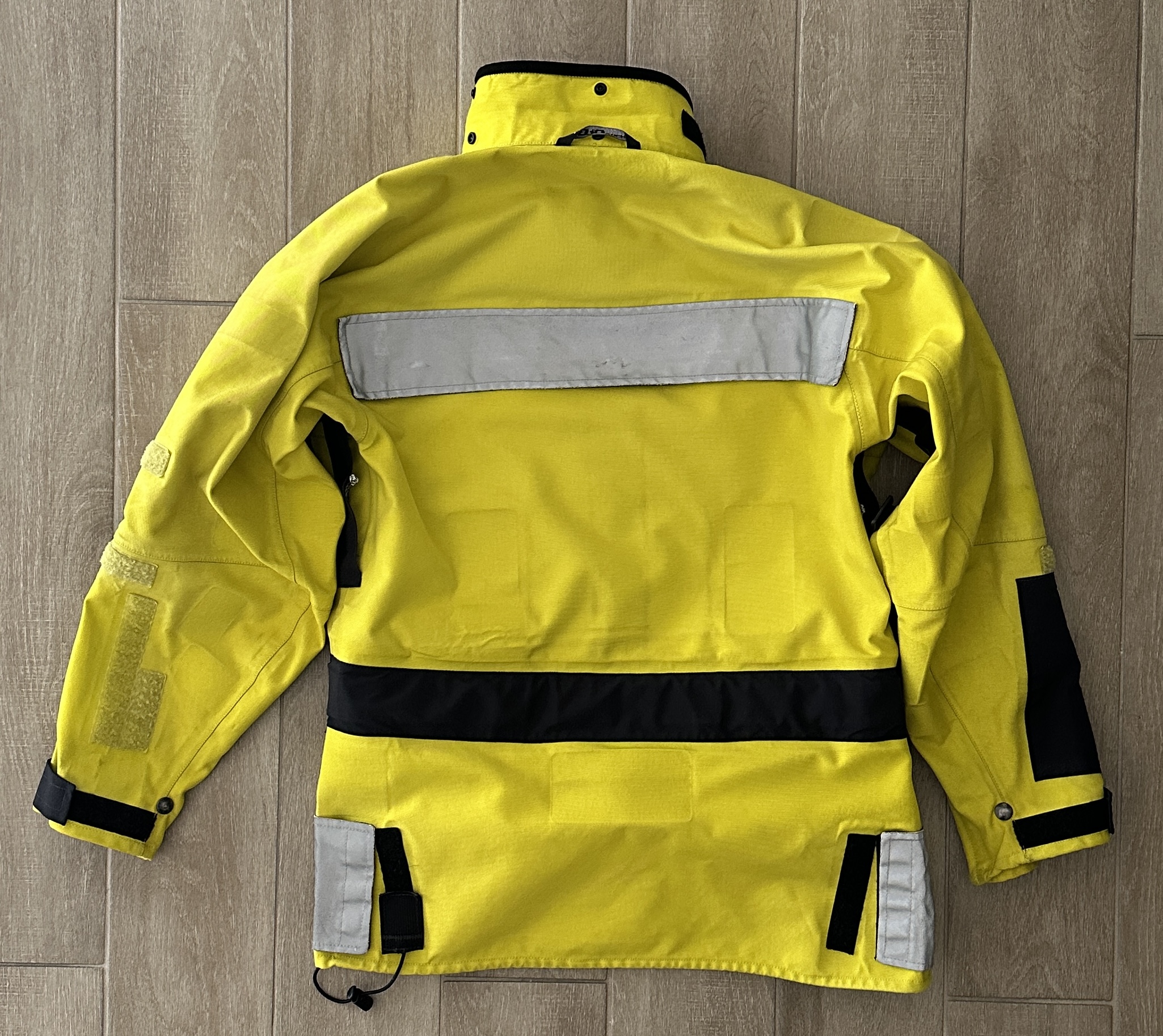 SOLD - Aerostich Darien Gore-Tex Hi-Viz Jacket Size 42 For Sale - SOLD ...